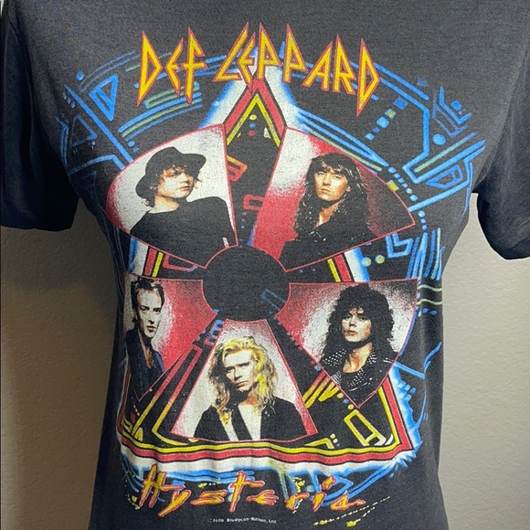 Def Leppard | Tops | Vintage Def Leppard Band Concert Tee 988 | Poshmark